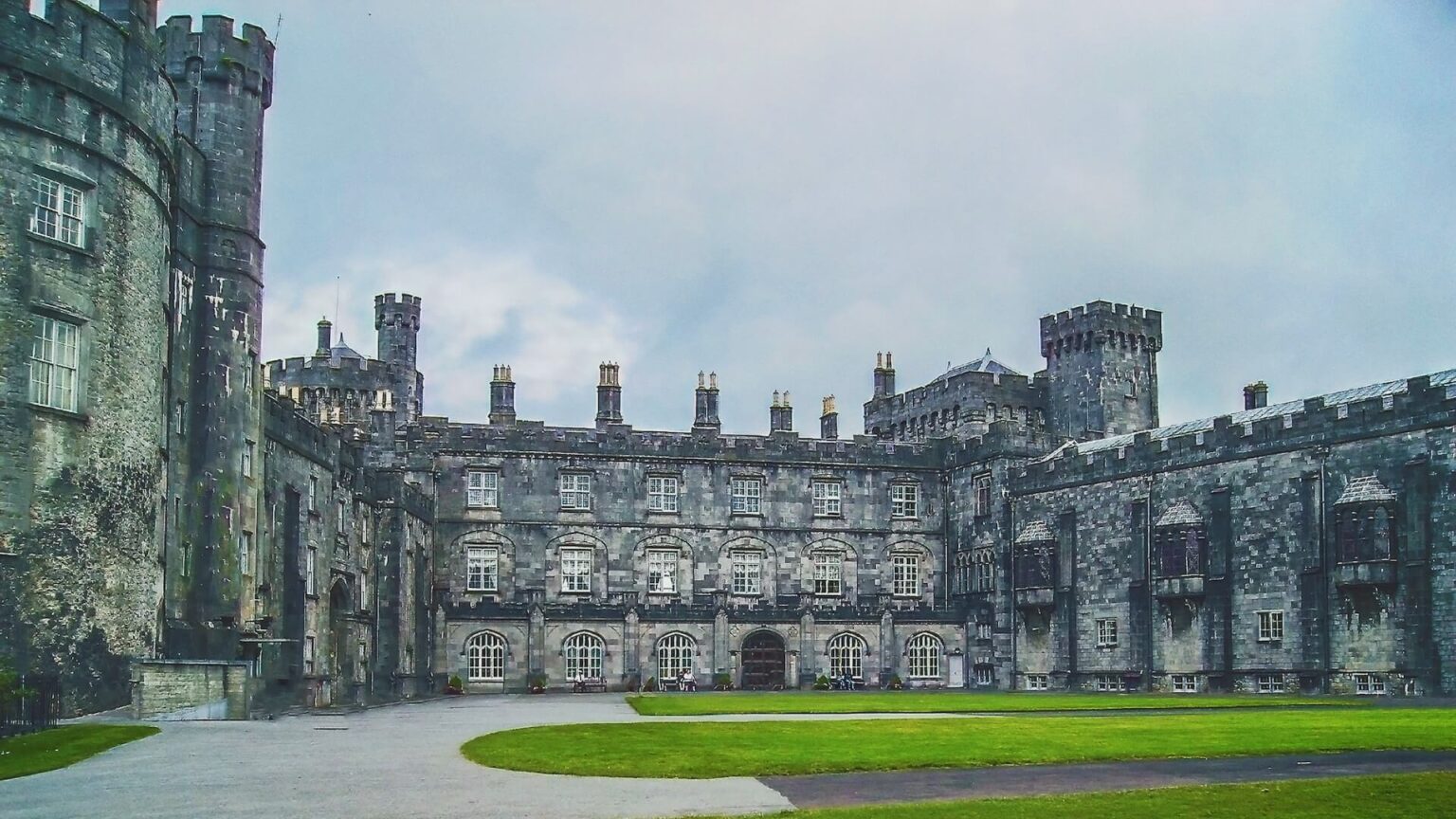11 Dublin Areas to Avoid: Most Dangerous Areas (Personal Experience ...