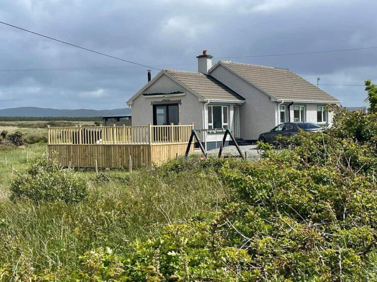 27 Donegal Cottages By The Sea: [Scenic & Family Friendly] - An Irish Rover