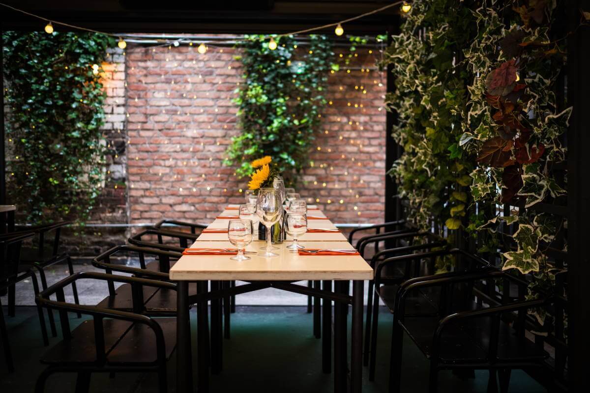 27 Small Weddings Ireland Venues (Intimate + Dreamy!)