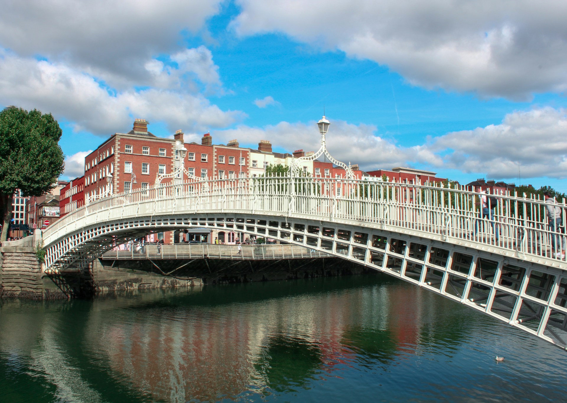 15 Dublin Instagram Spots + Tips For Best Pics!